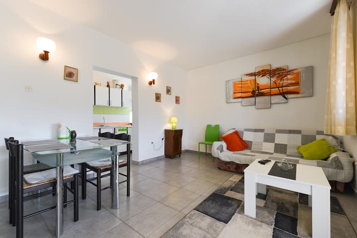 Sunny,spacious Apartmant Pag - Pag