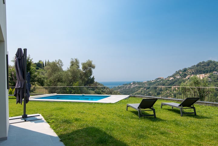 Jolie  Maison  Au Calme - Menton