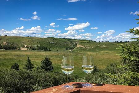 Cochrane Vacation Rentals & Homes - Alberta, Canada | Airbnb