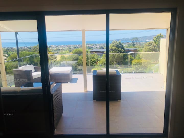 Jaw Dropping Dromana Views - Safety Beach
