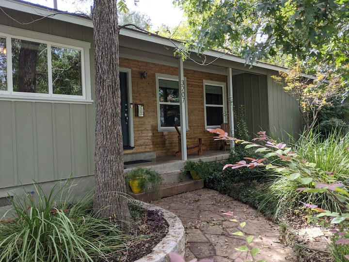 Quiet Cul De Sac In Cherrywood - Austin, TX