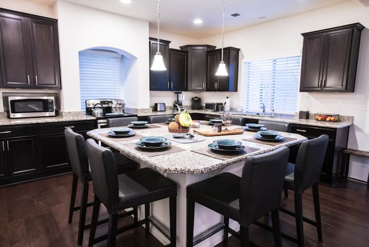 21 Beds-spacious Luxury Home-over 5200sf 4 Levels - Denver, CO