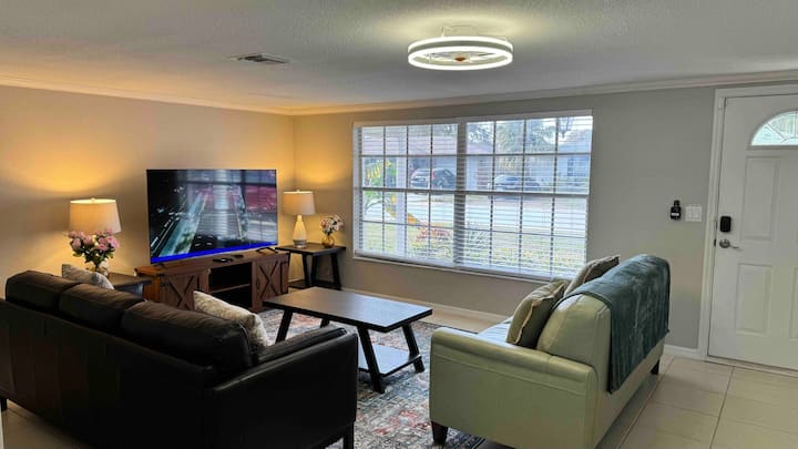 Zyon Cozy Home With Private Pool - New Port Richey, FL