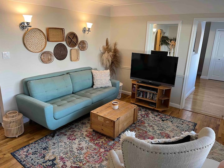 Beautiful Boho Design, King Bed And Close To Beach - Surrey