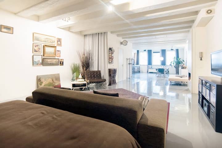 Modern Loft + Free Parking - Amsterdam