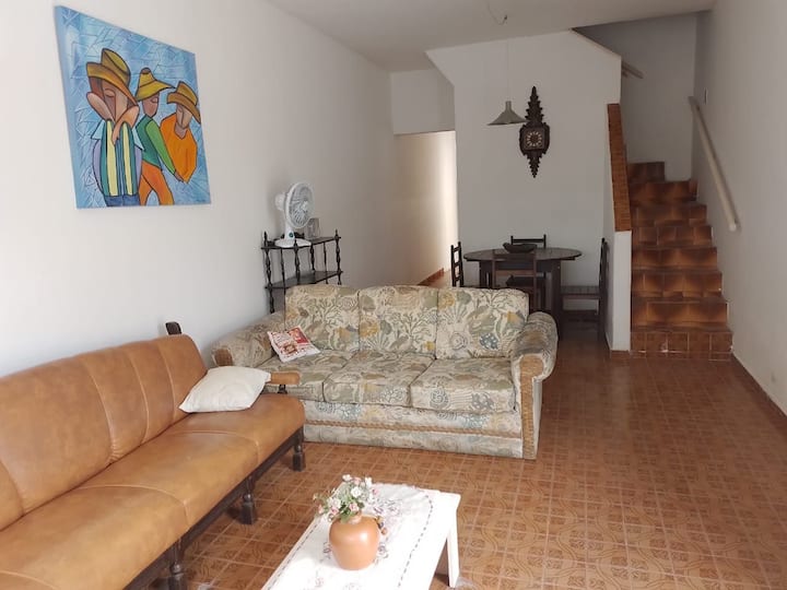 Sobrado  Ideal  Para Família. - Ubatuba