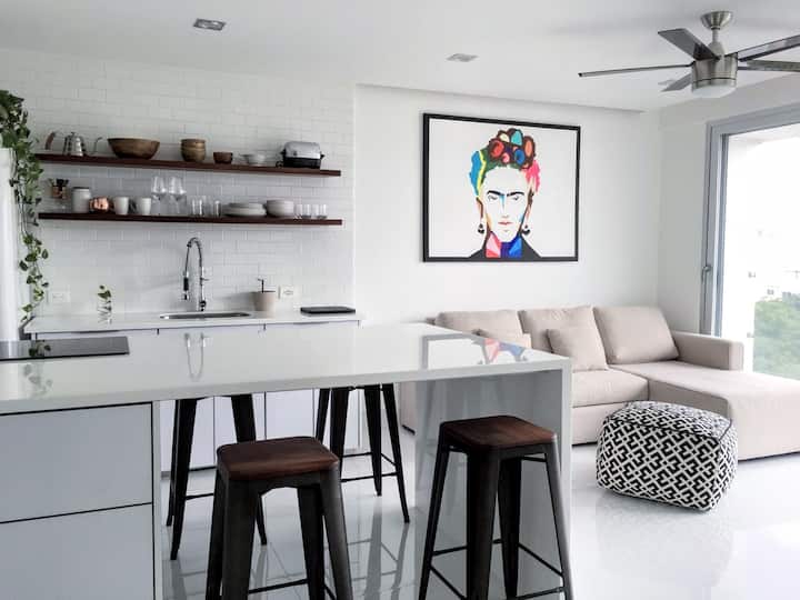 Work From Paradise 2 Bd/2ba Condo/chef's Kitchen - Playa del Carmen