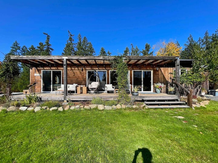 Modern 3bed Farmhouse W Hot Tub - Vancouver Island