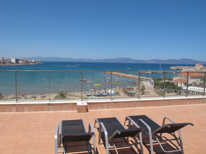 ÁTico 1ª Línea. Vista Frontal Mar. Terraza De 90m2 - L'Escala