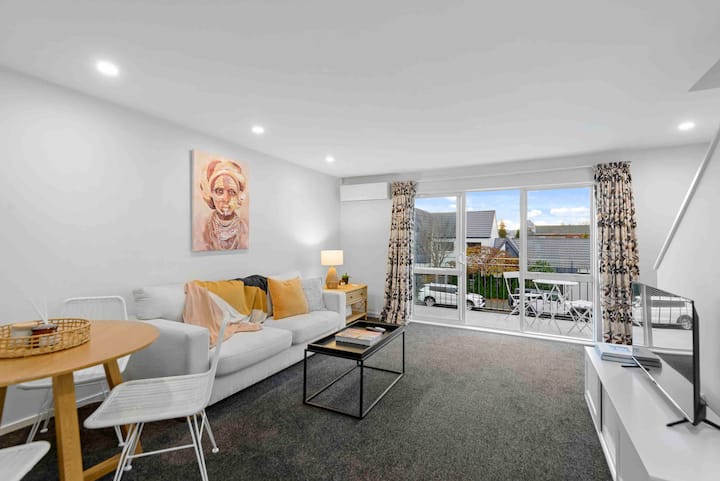 Stylish 2 Bedroom Located In The Central City! - Christchurch