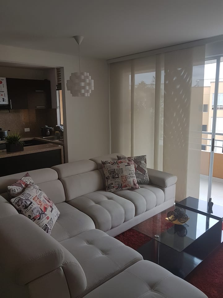 Excelente Apartamento La Flora, Near Chipichape - Cali