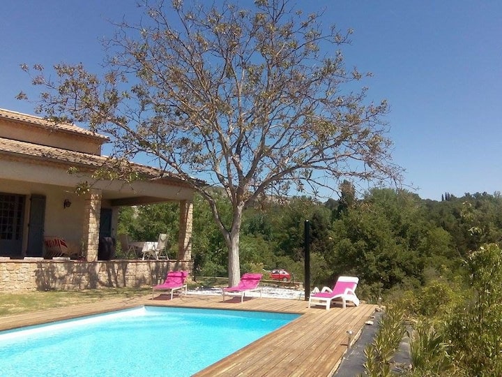 Villa D'ambiance Contemporaine - Salernes