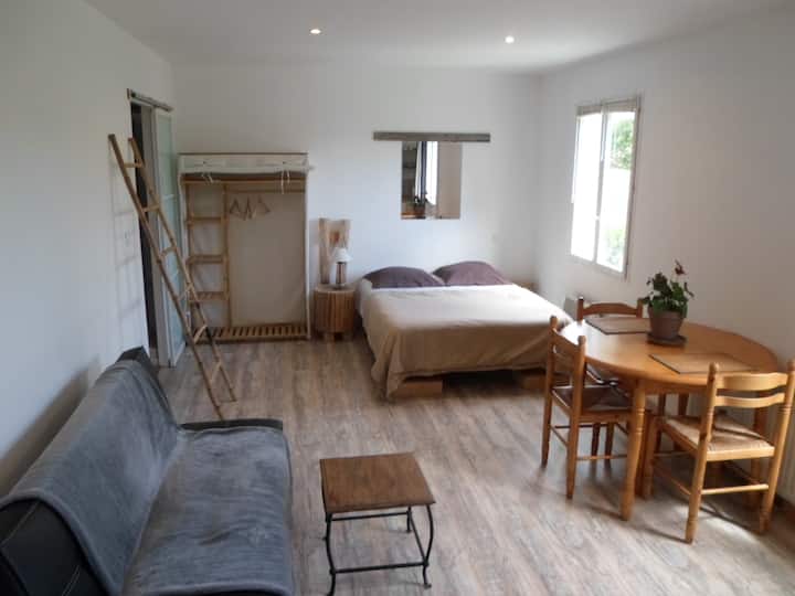 Spacieux Studio Avec Jardin, Proche Plage - Nieul-sur-Mer