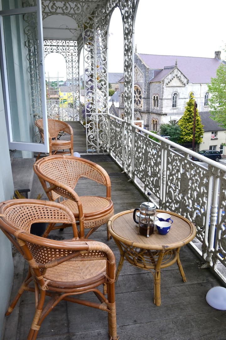 4 Bedroom Listed Townhouse In Haverfordwest. - Haverfordwest