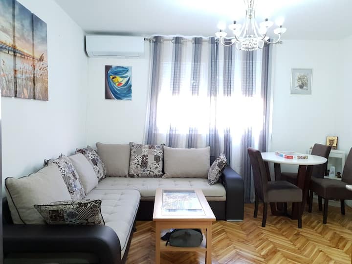 Ljupki Apartman 2 Km Od Centra I Besplatan Parking - Podgorica