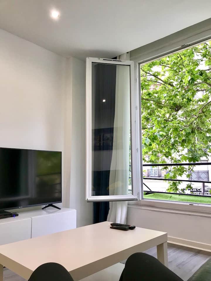 Appartement Charmant Et Lumineux Au Coeur Du 11eme - 巴黎