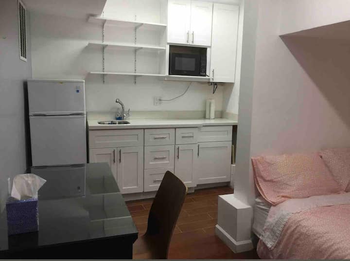 79aa Sfsu/parkside Cozy Studio W/private Ba/entry - San Francisco, CA