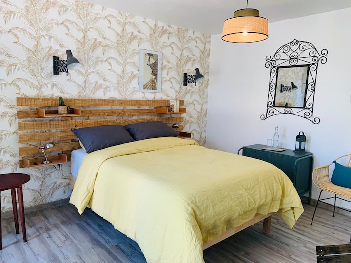 Chambre Indépendante, Dans Notre Propriété. - Vernon, France