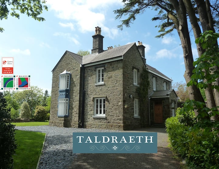 Taldraeth (Moelwyn Room), Snowdonia 5* Guest House - Harlech
