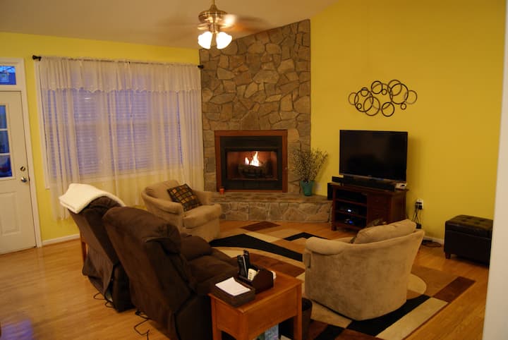 Enka Village Holiday Rentals & Homes - North Carolina, United States ...