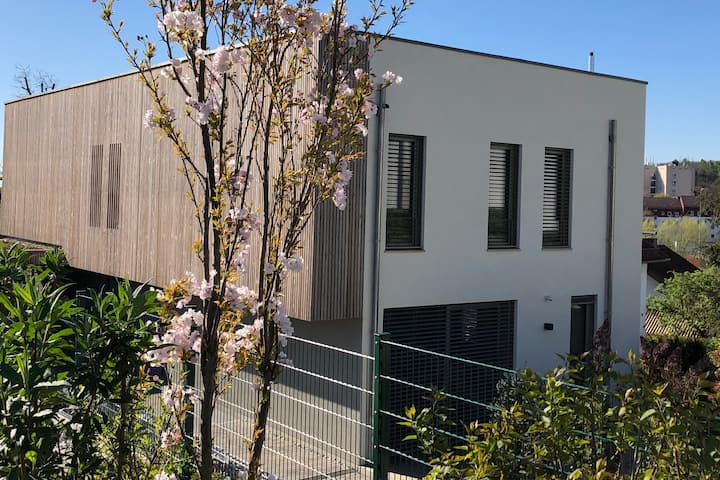 Oak Lodge - Near Frankfurt - Oberursel