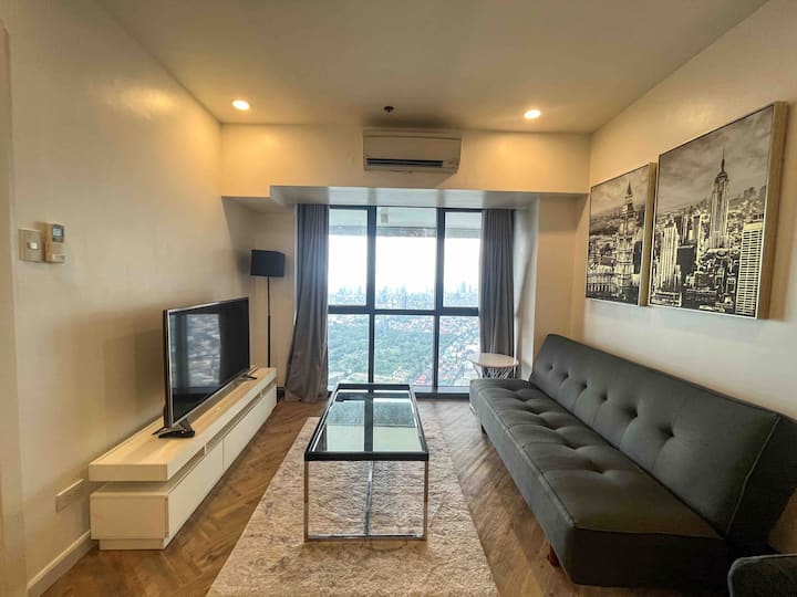 1 Br Penthouse W/ Breathtakingview&parking Makati - Manila