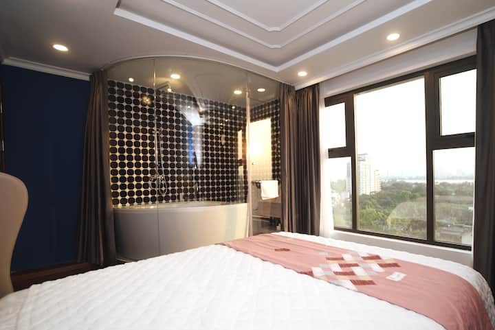 Soleil Presidential Suites/lakeview/piano/bathtub - Hanói