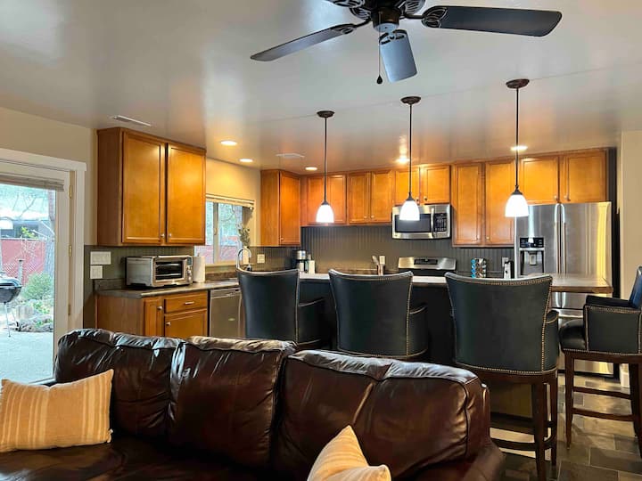 Luxury Home Walking Distance To Downtown Flagstaff - Flagstaff