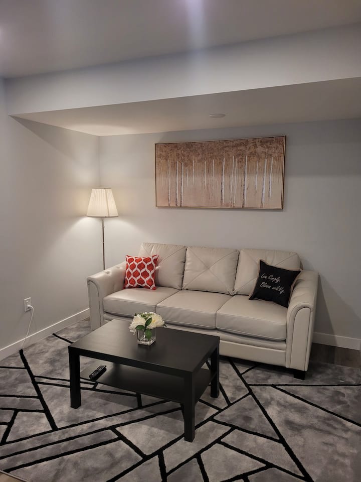 Luxury One Bedroom Suite In Brighton - Saskatoon