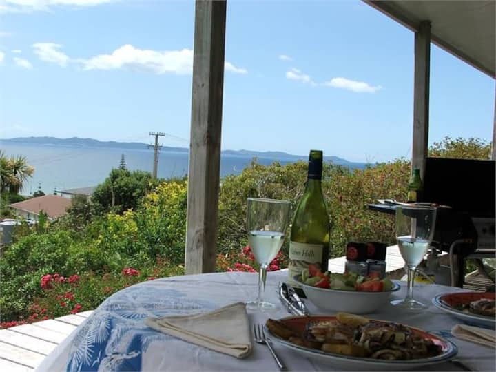 Seaview Cottage, Cable Bay, Northland Gem - Northland