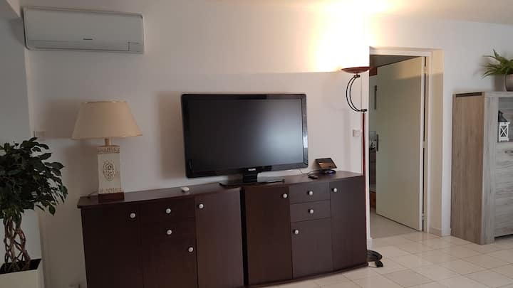 Appartement En Bas De Villa, Cannet Pré De Cannes - Le Cannet