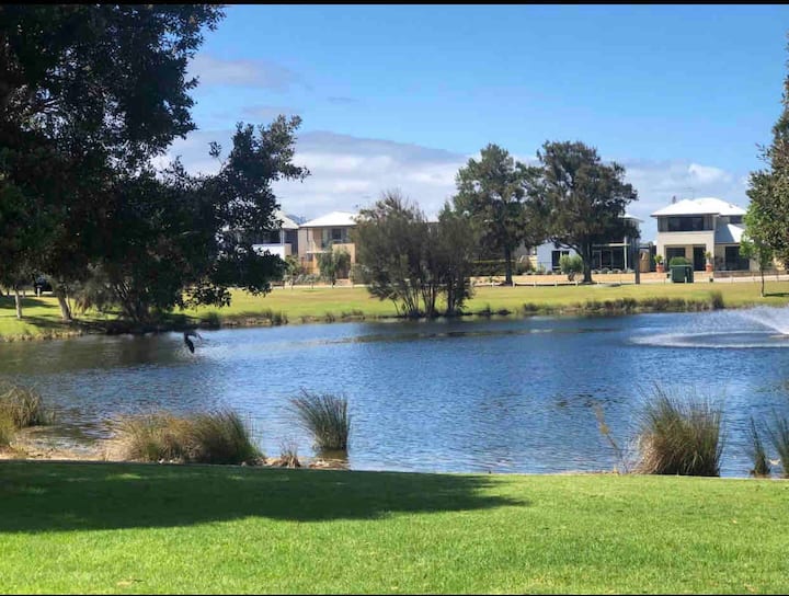 Best Waterfront Holiday Home Shoalwater - Rockingham