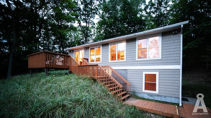 Idyllic Lake Michigan Retreat In Norton Shores - Muskegon, MI