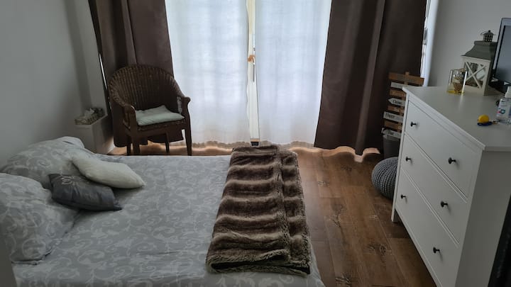 Chambre Indépendante Dans Maison En Centre Bourg - Baden