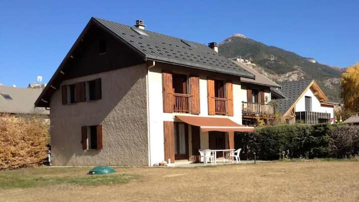 Briançon Serreche -Maison, Vues Et Grand Jardin - 브히앙쏭