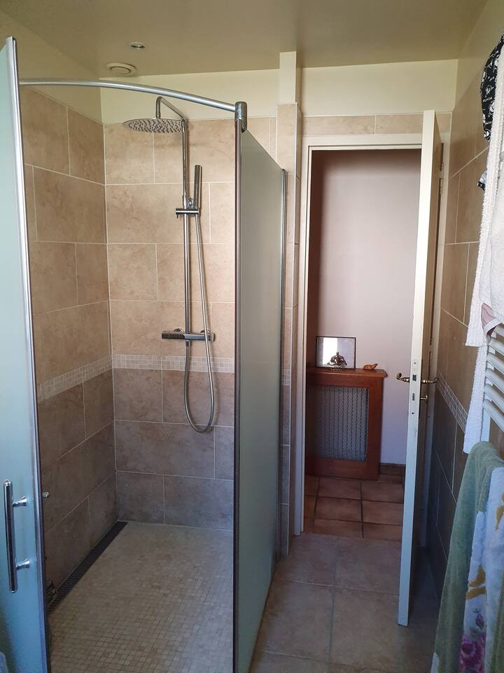 Grande Maison 🏠Chambres à L'étage. - Romilly-sur-Seine