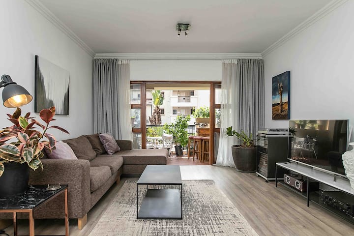Sandton Art Apartment: Modern+spacious+secure - Sandton