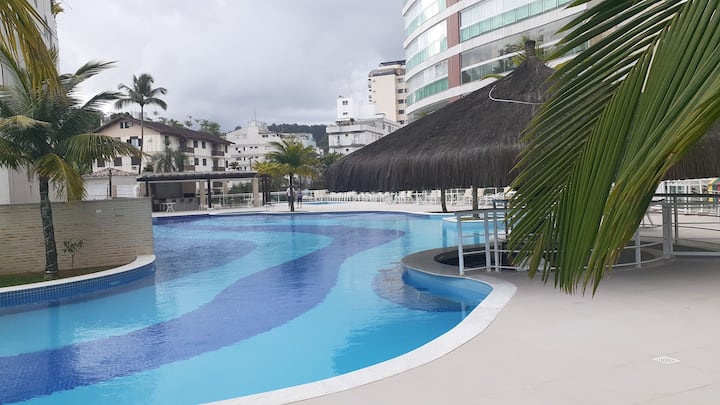 Apartamento Encantador Com Piscina - Guarujá