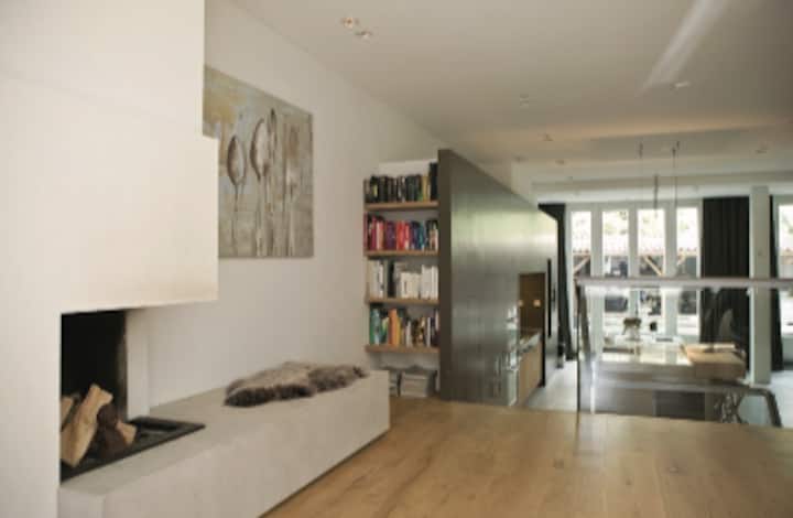 Modern Spaces House In The South Of Amsterdam - Amsterdam