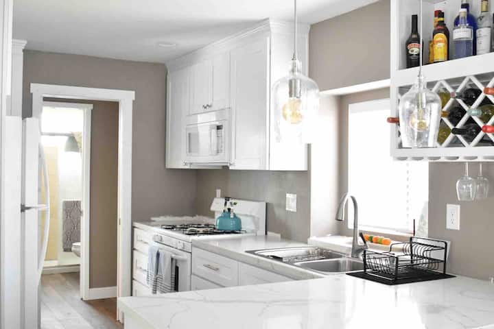 2br House W/ Yard In Central Sd- Family Friendly ! - San Diego, CA