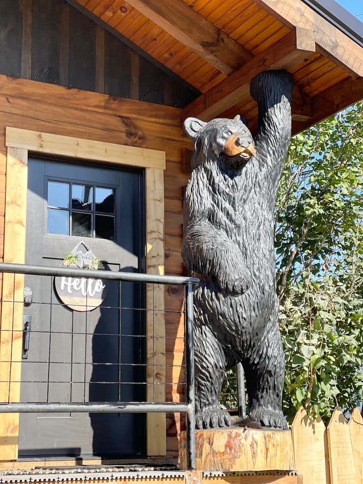 The Bears Den Log Cabin - West Virginia
