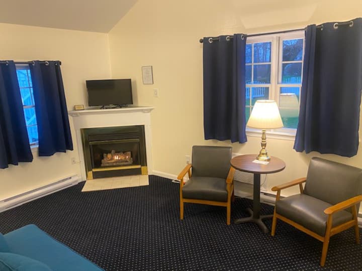 Carriage House In The Heart Of Mystic - Stonington, CT