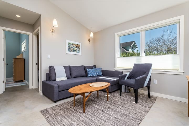 Newly-built Backyard Guest House Near Mt Tabor - Laurelhurst - Portland