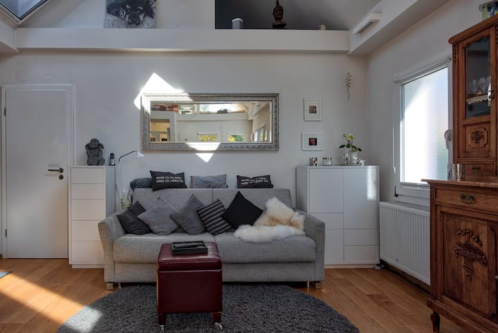 Traumhaft Schönes, Ruhiges 2 Zimmer-apartment - Stuttgart