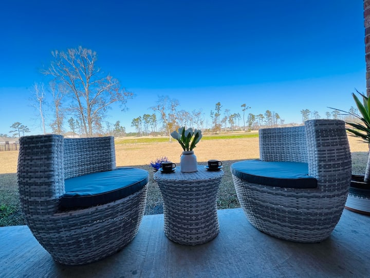 Varona's Sunset: Stunning Golf Course View. - Lake Charles, LA