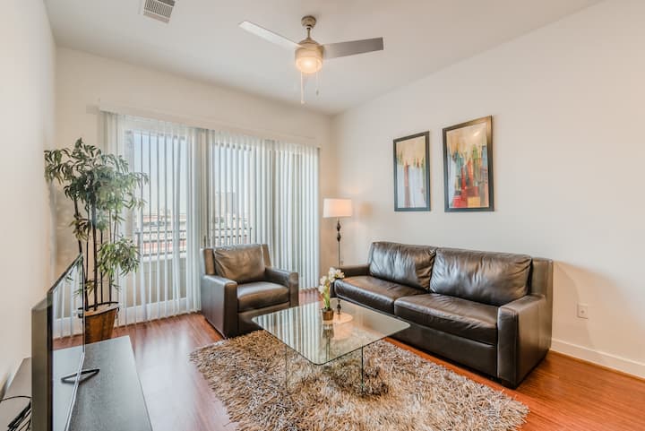 Prime Location|1 Bedroom|1 Queen Bed|uptown Dallas - Uptown - Dallas