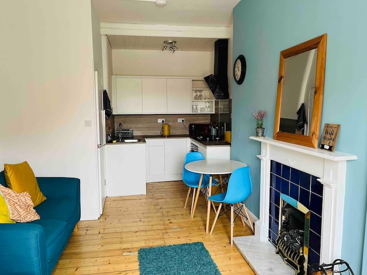 1 Bedroom Flat Close To The City Centre - Edinburgh