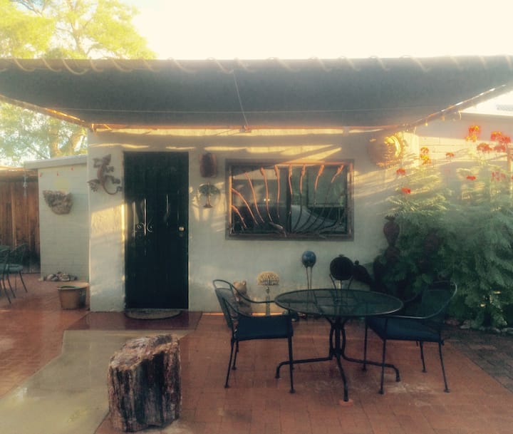 Charming Guest House Near Downtown, Uofa - Tucson, AZ