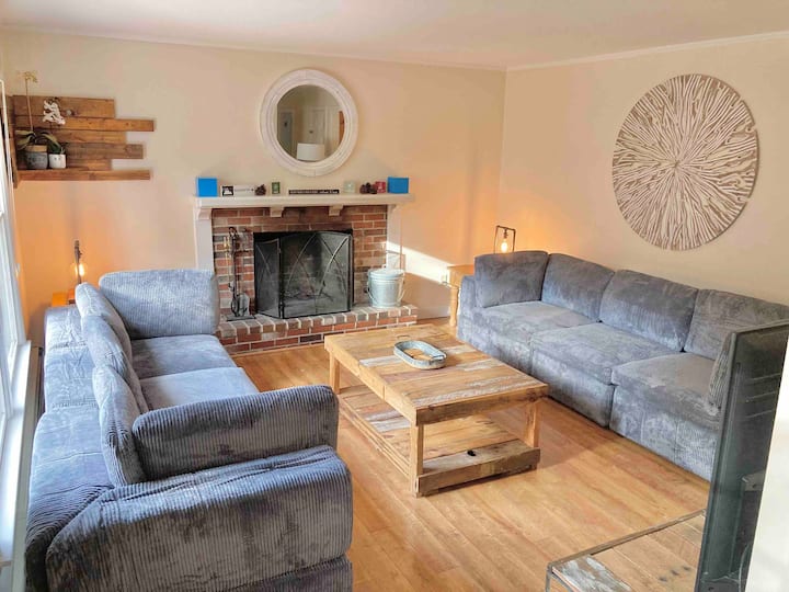 Mountain Retreat With Hot Tub, Sauna And Play Room - North Conway, NH