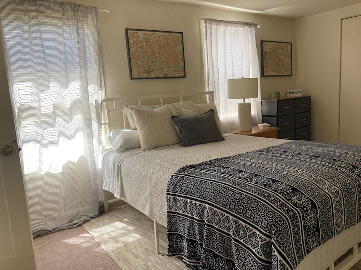 Bungalow 22 - Eugene, OR